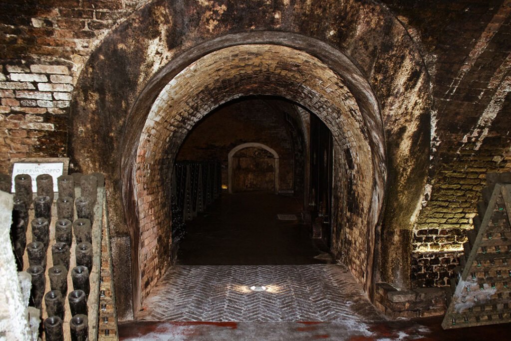 Canelli e as Catedrais Subterrâneas – Patrimônio UNESCO - Aondes